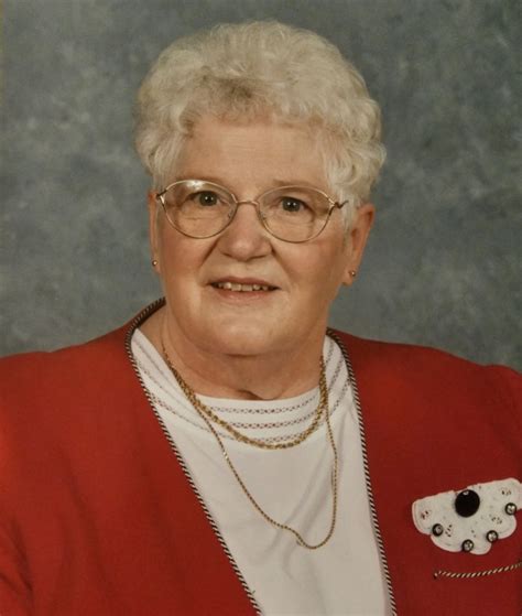 Elizabeth Stepps Instagram Twitter And Facebook On Idcrawl