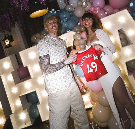 Who Is Alejandro Garnachos Girlfriend Eva Garcia The Irish Sun