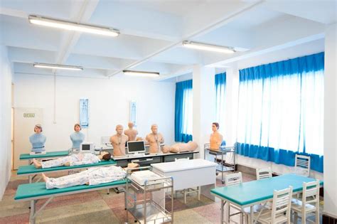 心肺复苏模拟人 急救模拟人 妇科检查模型 护理训练模拟人 儿童心肺复苏模拟人 上海秉恪科教设备有限公司