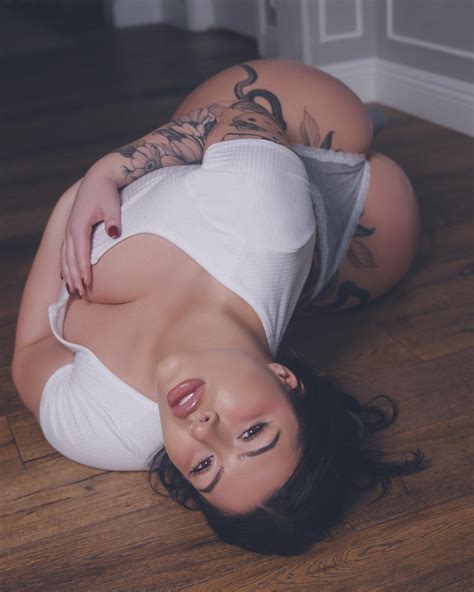 Zoe Renea Is The Instagram Of The Day 51