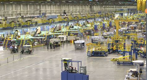 美国公开f 35战机总组装线：规模庞大、数量惊人第2页