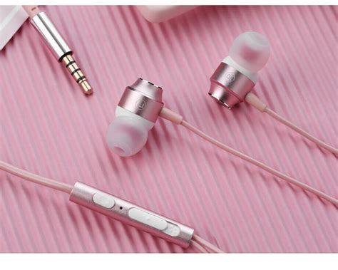 Buy Wholesale China Wholesaler In Ear Black Wired Headsets Promotional Gift Headsets Wired Noise