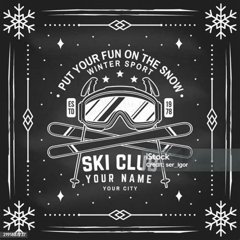 익스트림 겨울 스포츠 벡터 스키 클럽 전단지 포스터 칠판에 배너 통하고 있는 셔츠 프린트 씰 또는 산 스키 스키 안경으로 스탬프를 찍는 개념 가족 휴가 활동 또는 여행