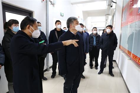 市政协副主席、县委书记陈忠深入企业开展春节前走访慰问
