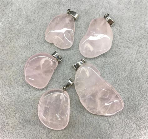 Кулон натуральный камень розовый кварц — ціна 347 грн у каталозі Кулони Купити аксесуари за