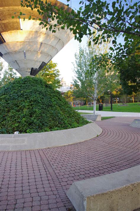 Mlk Commons At Northern Illinois University Site Design Group