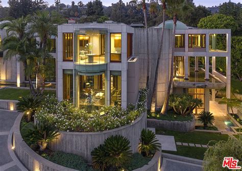 27 000 Square Foot Modern Mega Mansion In Beverly Hills Ca The
