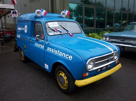 Renault 4 F4 4 L Fourgonnette Classic Delivery Cars French Wallpapers Hd Desktop And
