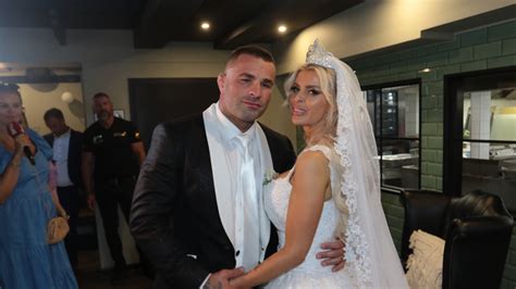 Galerie Rika Fane a její cesta Od SuperStar přes porno až po těhotenství a konec kariéry