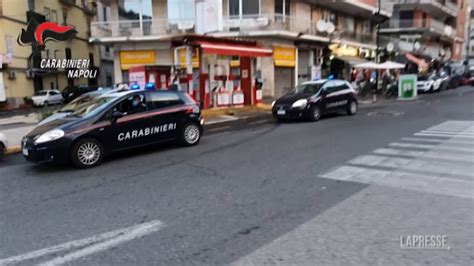Napoli Sequestrate Droga E Armi