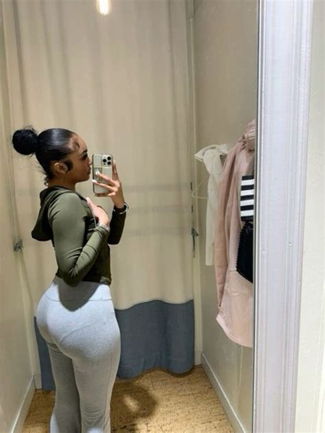 𝚊𝚛𝚒𝚔𝚘𝚣𝚊𝚛𝚝 Body Goals Curvy Slim Thick Body Thick Body Outfits