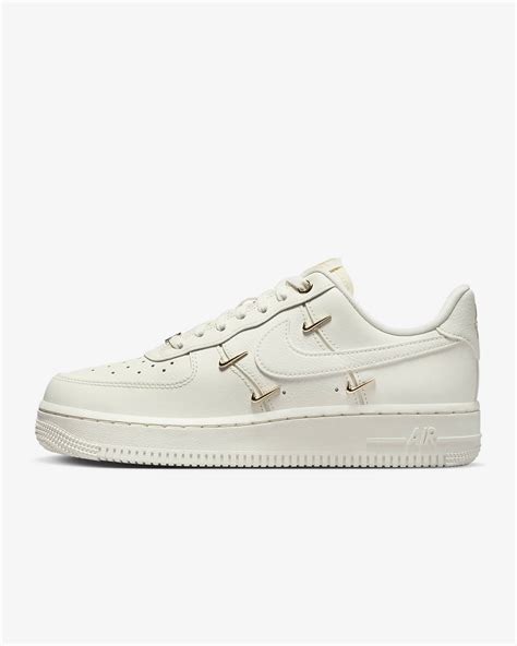 Nike Air Force 1 '07 LX Women's Shoes. Nike ID