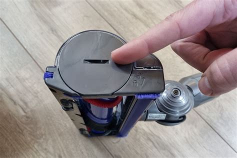 Replace Dyson Roller Brush At Michael Siddons Blog