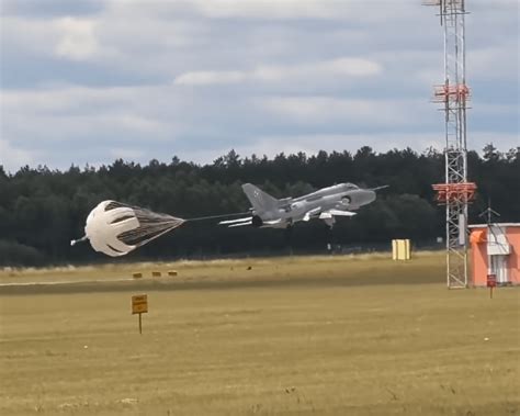 Spinal Disk Compression In 3 2 1 Raviation