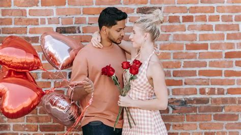 Here S Valentine Week And Valentine S Day Gift Ideas For Your Partner