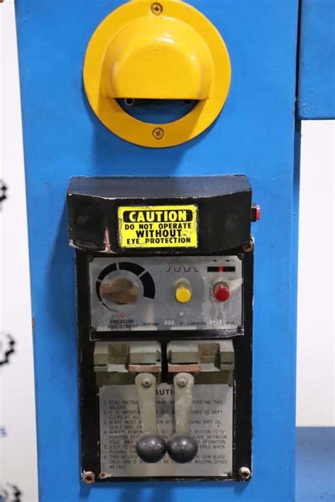 Enco 01712017 18 Variable Speed Vertical Band Saw The Equipment Hub