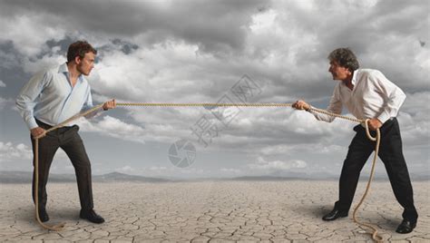 将世界推向挑战的商人概念高清图片下载 正版图片504042333 摄图网