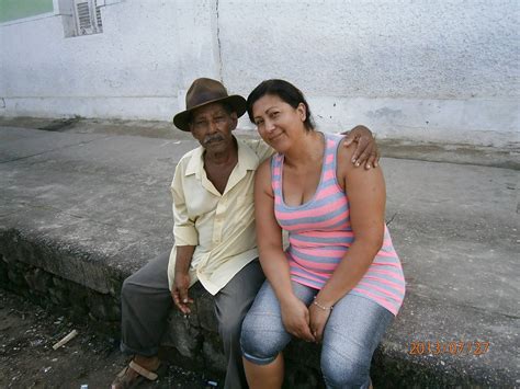 Casada Coroa Peituda Rabuda Praia Marido Corno Photo 20 32 109201134213