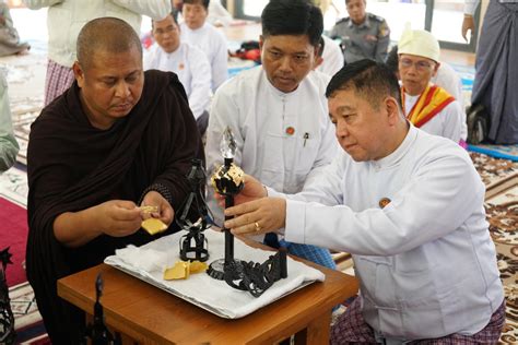 မွန်ပြည်နယ်ဝန်ကြီးချုပ် ဦးအောင်ကြည်သိန်း အရှေ့တောင်တိုင်းစစ်ဌာနချုပ် တပ်ဦးကမ္ဘာအေး စေတီတော်မြတ