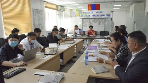 Байнгын хорооны дарга Ж Мөнхбат салбарын сайд удирдлагуудтай уулзлаа Гэрэл гэгээ