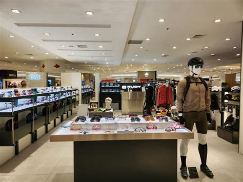 루디프로젝트 롯데아울렛의왕 이태리 명품 스포츠 브랜드에서 직원알바 구인 합니다 샵마넷