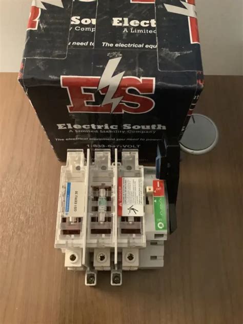 Telemecanique Schneider Gs1 Eeru 30 General Purpose Switch 3716