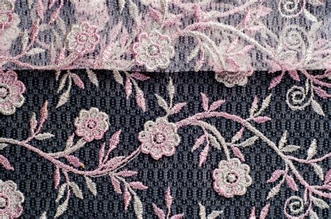 텍스처 배경 패턴입니다 핑크 레이스에 꽃으로 장식 되어 있습니다 레이스 패턴으로 장식 및 장식적인 검은색에 상승 했다 곡선에