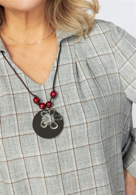 Платье с асимметричным низом и кулоном — купить за руб в магазине Леомакс