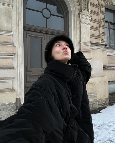 Лена мобильный фотограф Content Creator обучение Спб локация ↓ приветики меня зовут