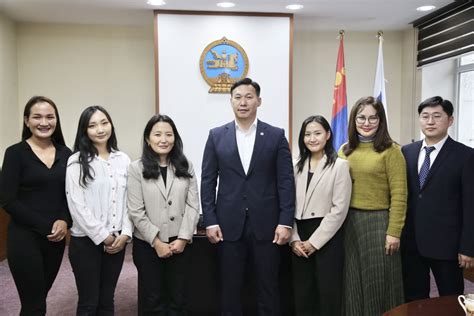 Нарийн мэргэжлийн эмч нар Турк Энэтхэг улсыг зорино