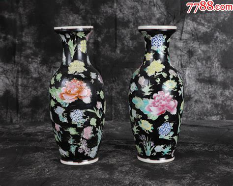 景德镇老厂货瓷器全手工彩绘黑地万花赏瓶一对 价格 980元 au34623370 彩绘瓷 彩瓷 加价 7788收藏 收藏热线