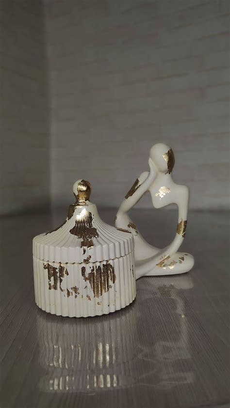 Шкатулка и статуэтка мыслитель из гипса 💛 ในปี 2024