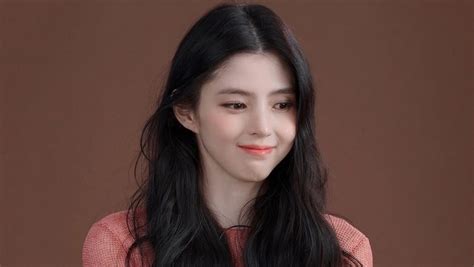 Han So Hee Allegedly Responds To Hyeris Cryptic Instagram Story