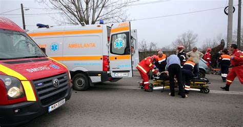 Fetiță De 5 Ani Din Suceava Lovită De O Mașină în Timp Ce Traversa