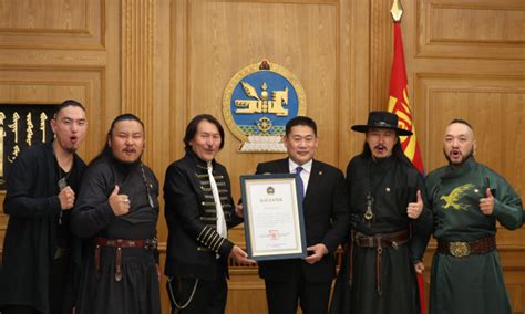 Тамирчин Ш Энхийн Од болон “Хү” хамтлагт Ерөнхий сайдын нэрэмжит шагнал гардууллаа