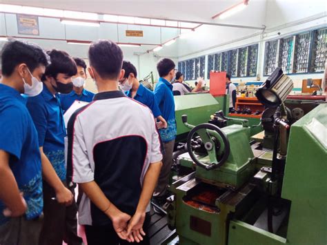 Secondary 2 Observasi Di Smk St Mikael Surakarta Focus Independent School