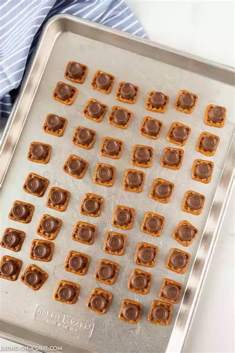 Quick And Easy Rolo Pretzels Recipe Artofit