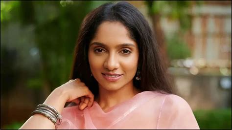 काले रंग की वजह से हुई थी ट्रोल अब ‘चुड़ैल कहने वालों को दिया करारा जवाब Comedian Jamie