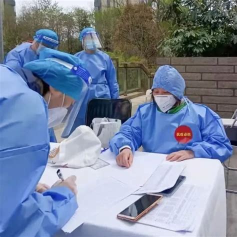 是家人也是战友！抗疫一线“全家总动员”