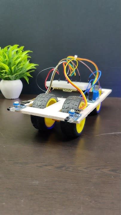 Accident Avoiding Robot Car Without Arduino Uno Arduinoideas Withoutarduino Arduinoprojects
