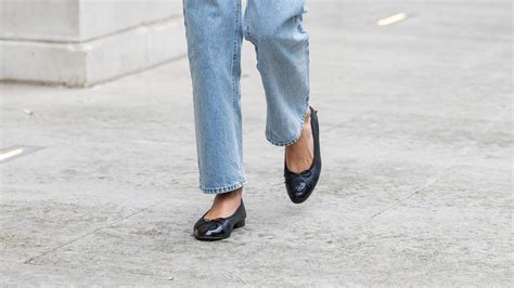 Heres What Flats To Wear With Jeans In 2026 Per Fashion Pros Glamour