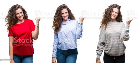젊은 갈색 머리 곱슬 머리 소녀 생기고 엄지 측면 가리키는 행복 한 얼굴로 웃 고 고립 된 배경 위에 콜라주 가리키기에 대한 스톡 사진 및 기타 이미지 Istock