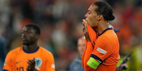 Ny Var Ilska ”fotbollen Förstörs Av Besluten”