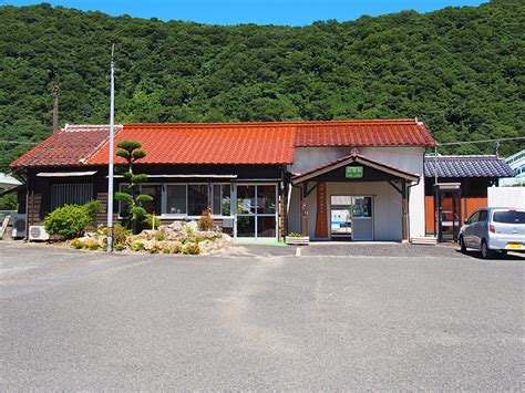 れとろ駅舎 於福駅