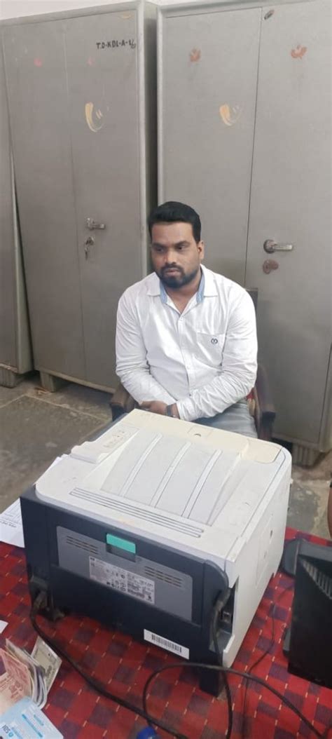 Senior Revenue Assistant Caught By Odisha Vigilance For Bribery
