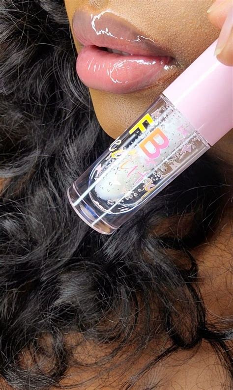 Pink Butterfly Lip Gloss Moisturizing Hydrated Clear Glossy Lips