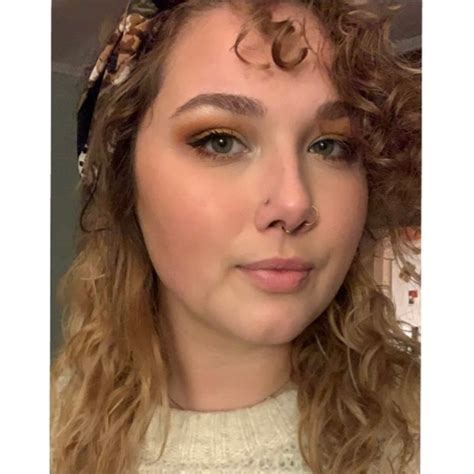 Danielle Saunders Bartender Zs Main Street Treats And Eats Linkedin