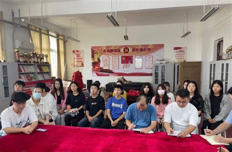 学院组织开展“形势与政策”宣讲活动 经济管理学院