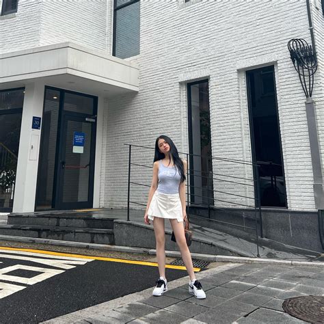 99 Hình Ảnh Linh Ka Bikini Sexy Đẹp Có Vòng 1 Căng Tròn