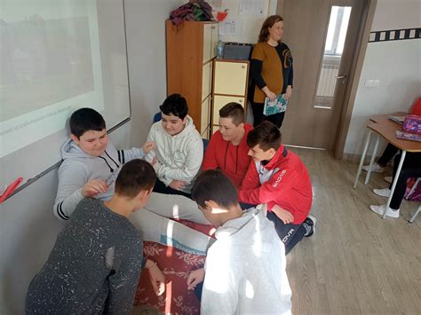 Интердисциплинарен урок по Математика История и География МИГ от миналото Второ СУ Проф